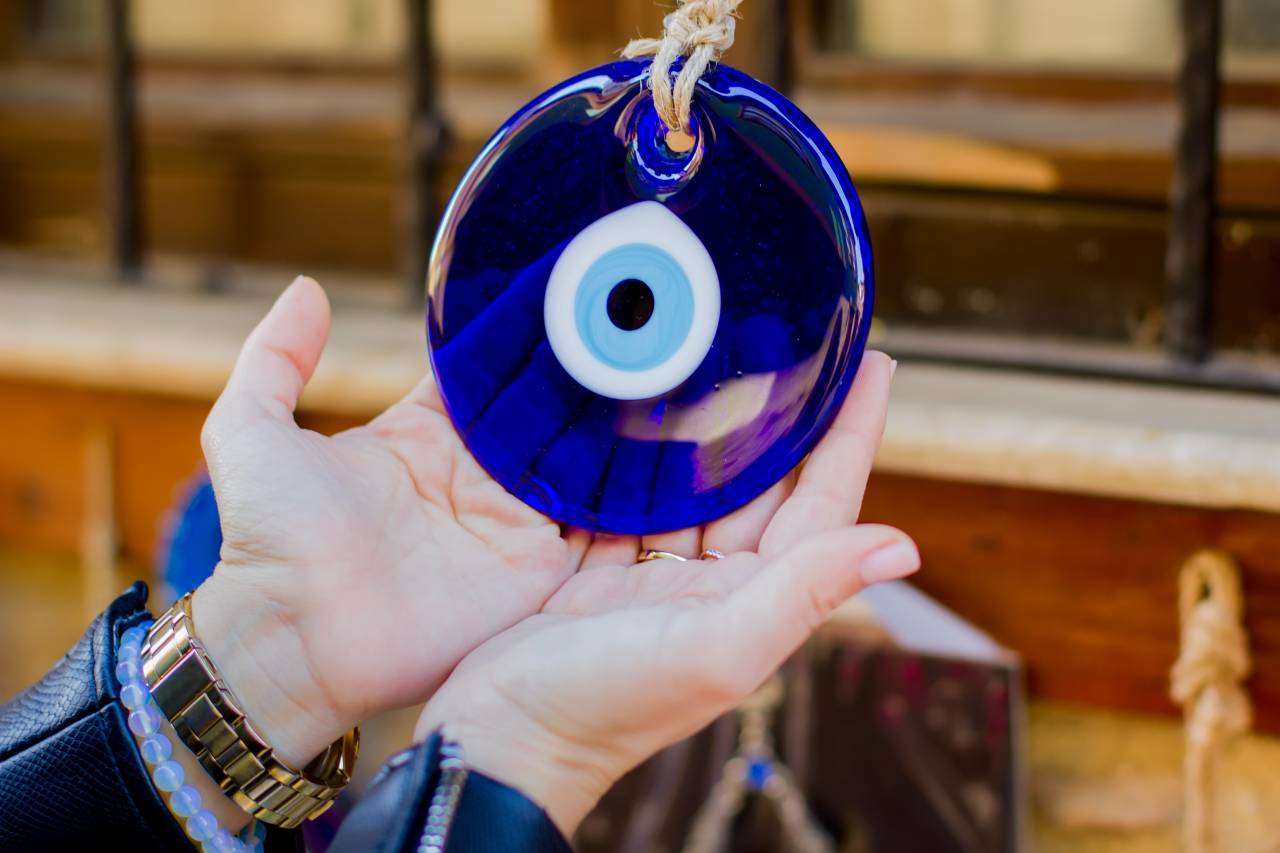 Co to jest talizman? Oko Proroka turecki talizman ochronny.